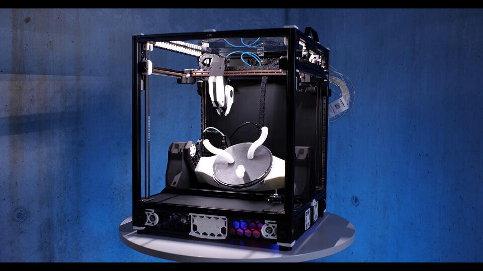 Multi-axis 3D printing with continuous filaments: Use cases from ...